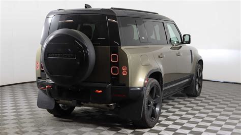 Range Rover Defender 2024: The Ultimate Off-Road SUV Redefining ...